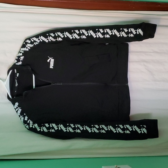 Puma | Tops | Puma Cropped Zip Up Sweatshirt | Poshmark